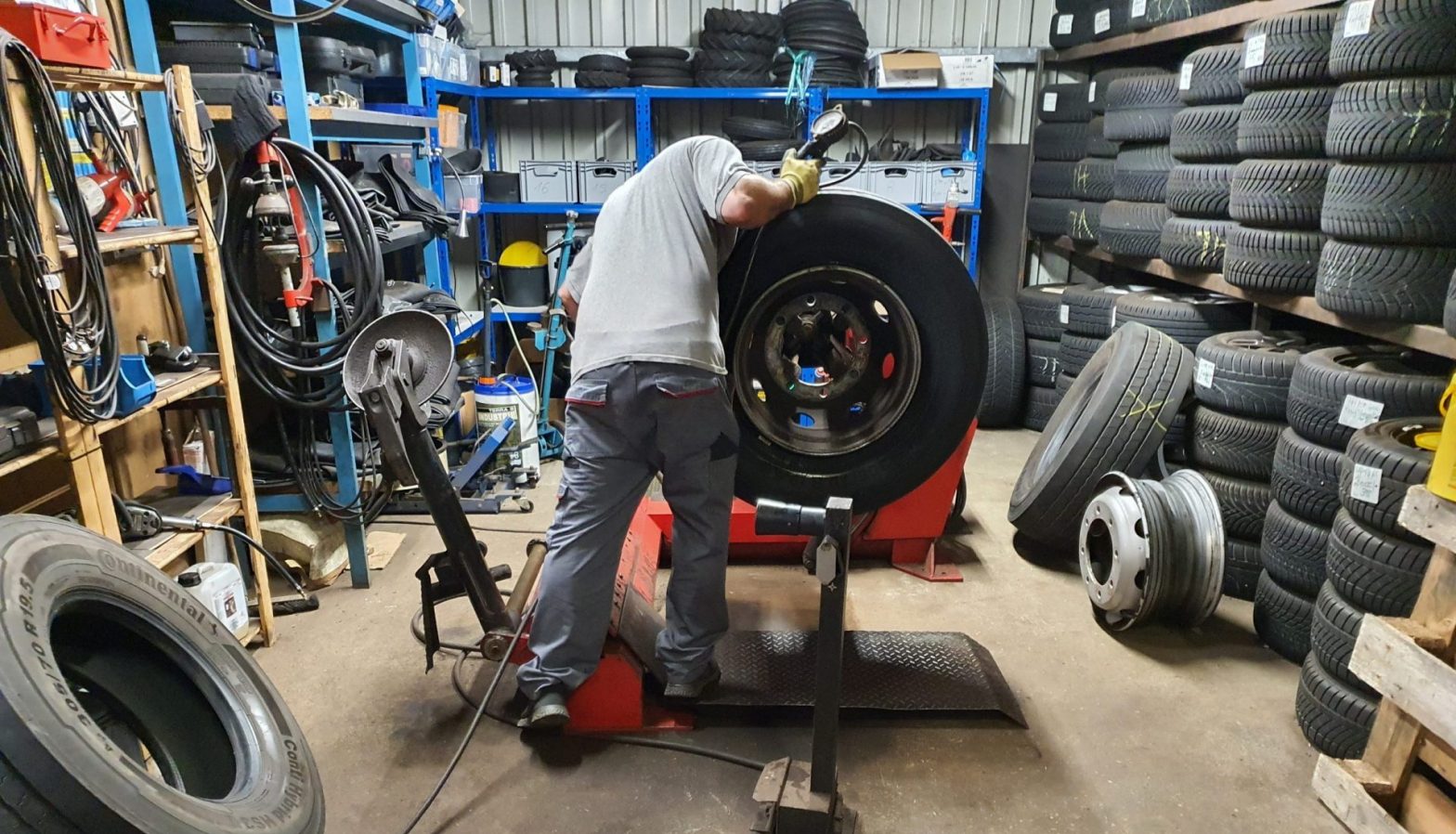 Reifenservice - Reifenschiebel